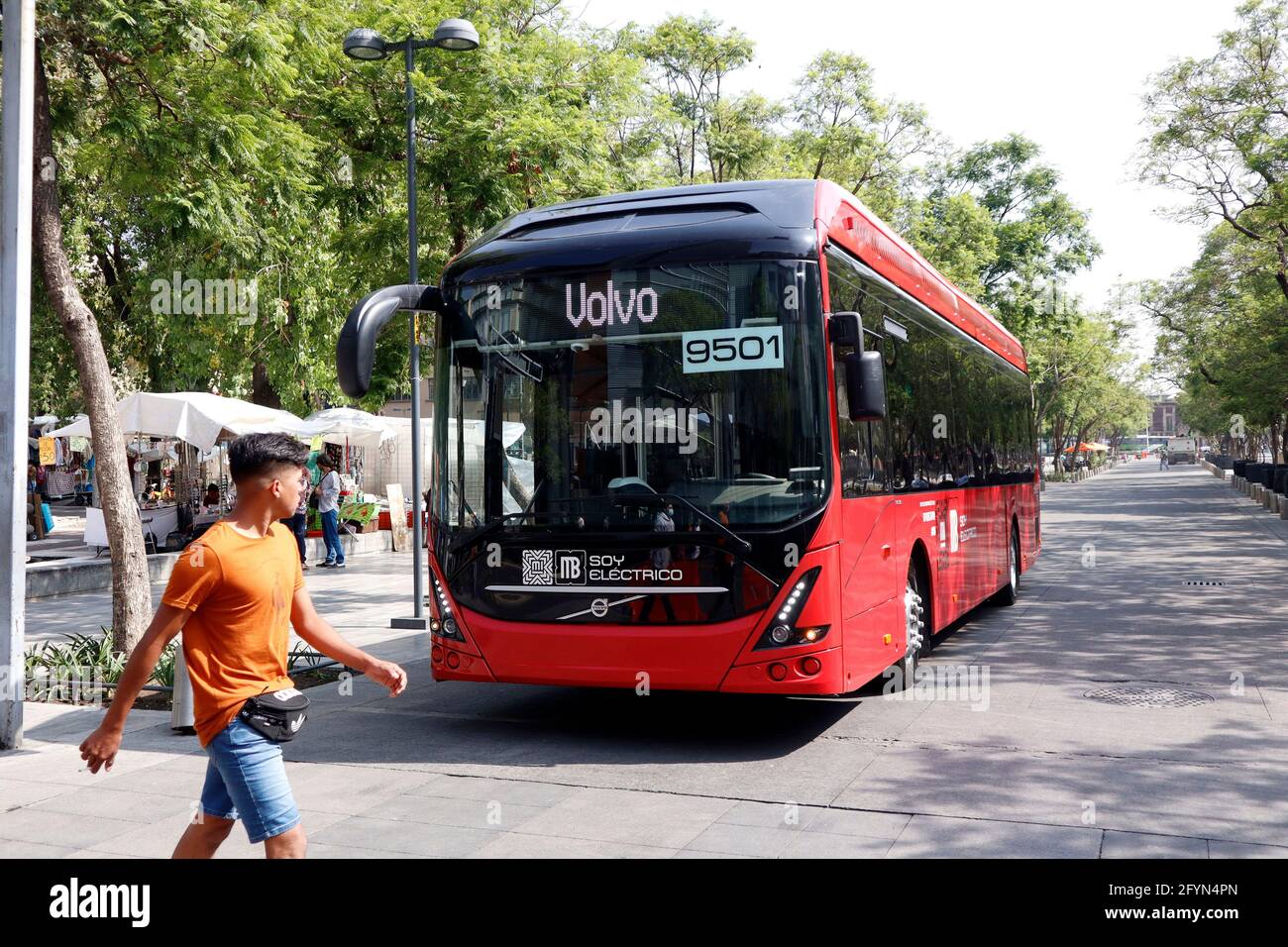 An electric bus from the automotive company Volvo Buses, 12 meters long ...