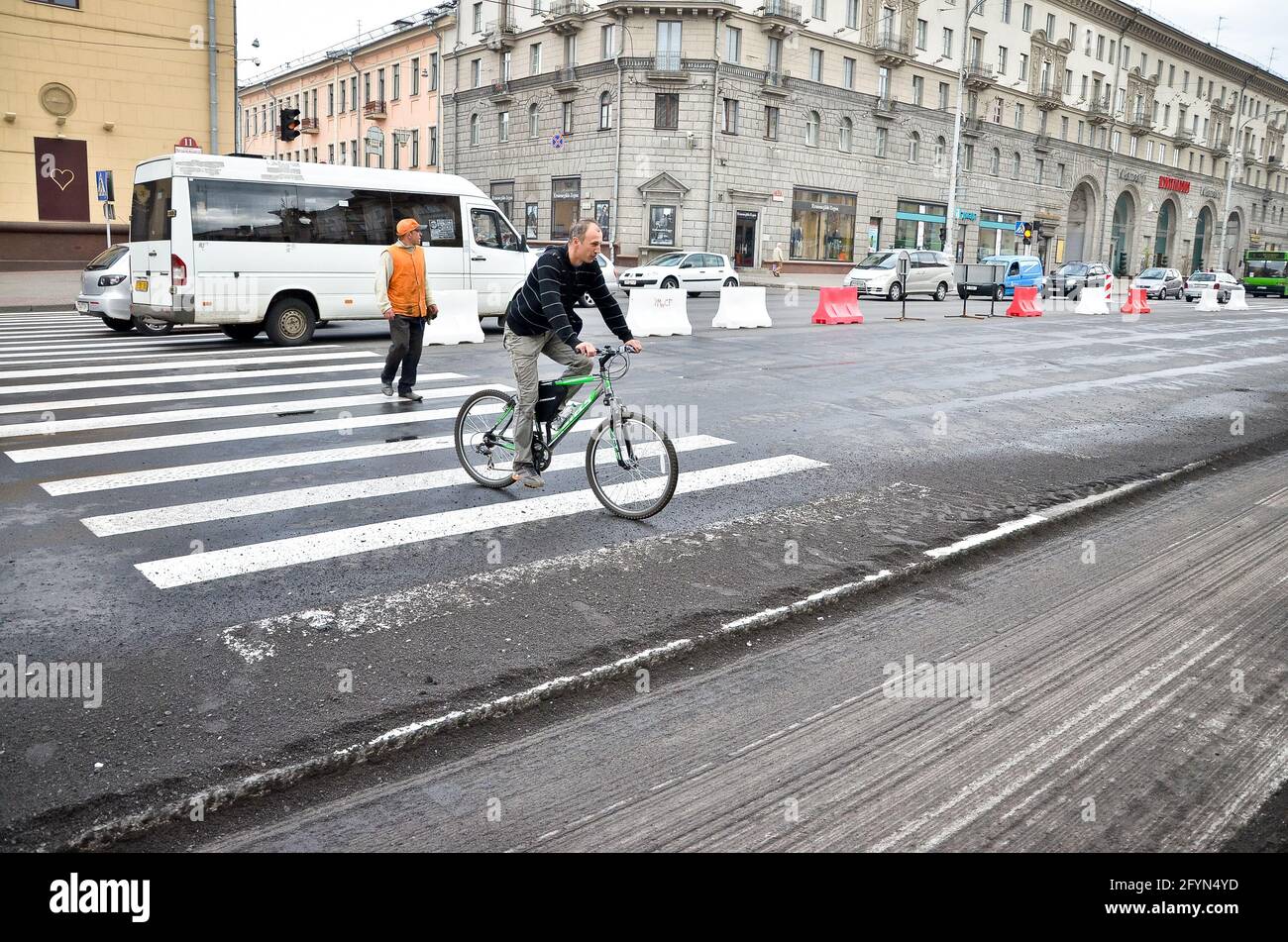 Car cyclist anger hi-res stock photography and images - Alamy