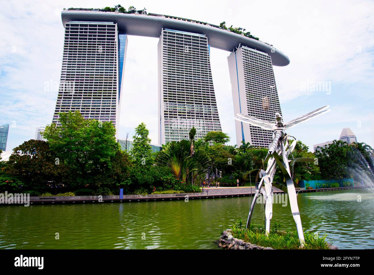 Dragonfly Lake - Singapore City Stock Photo - Alamy