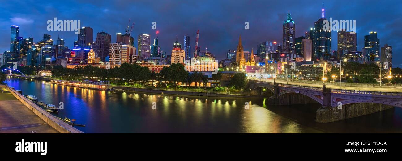 Melbourne Panorama Before Sunrise Stock Photo - Alamy