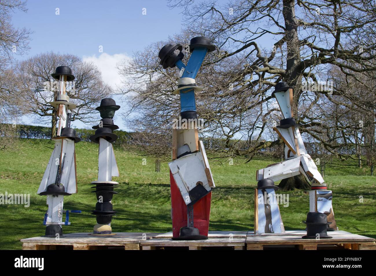 The Hat Makes the Man Sculpture by Damien Hurst at Yorkshire Sculpture ...