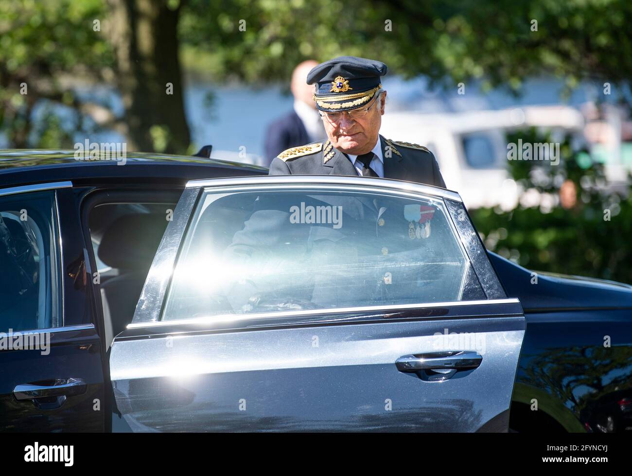 King Carl Gustaf arrive at Veterans Day ceremony at Restare Veterans ...
