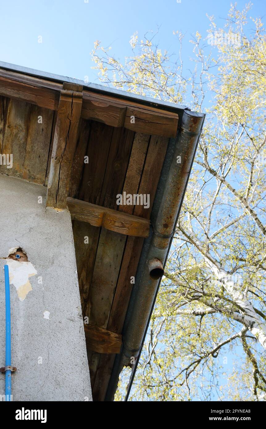 Wooden roof and wall Stock Photo - Alamy
