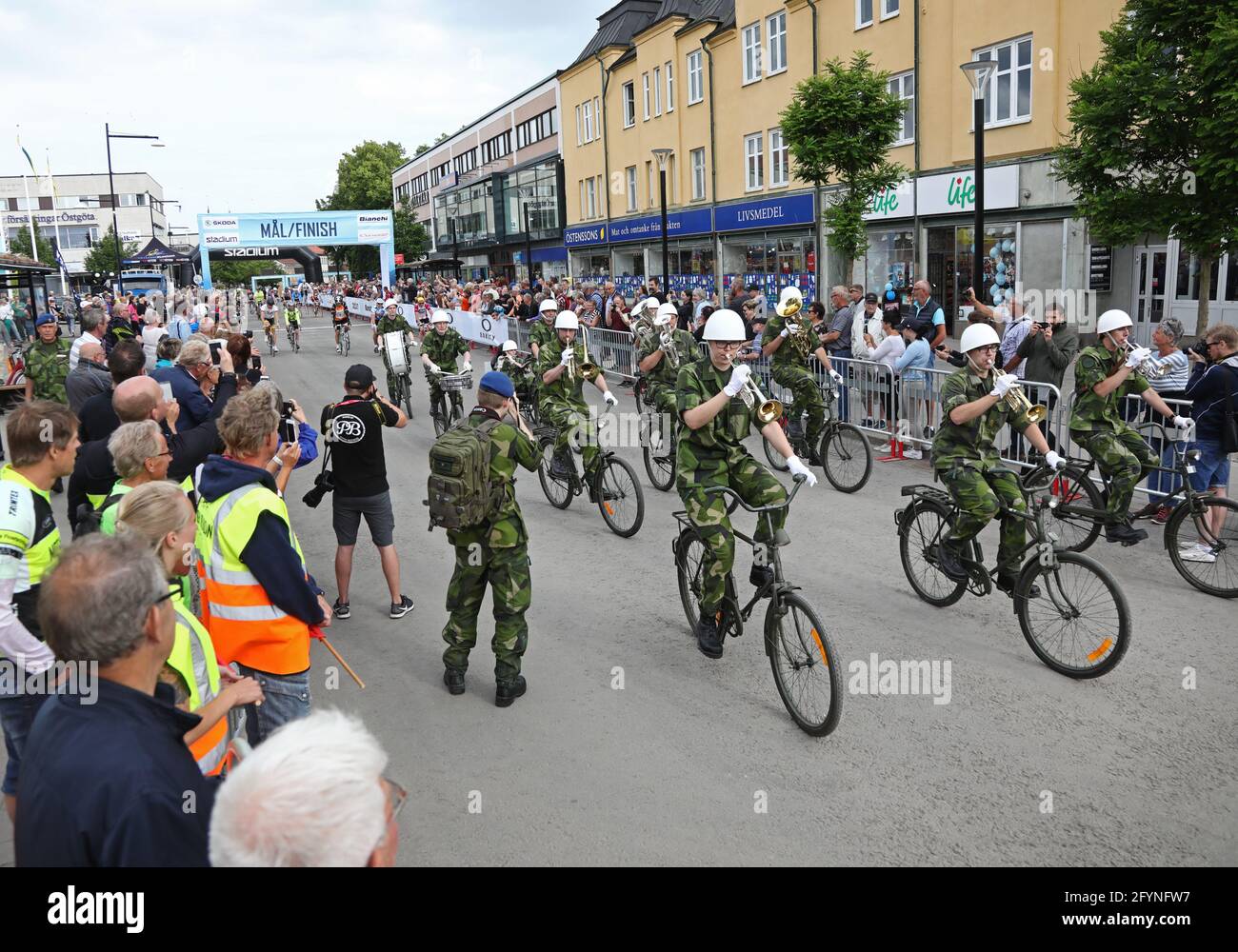 Outdoor orchestra retro hi-res stock photography and images - Alamy