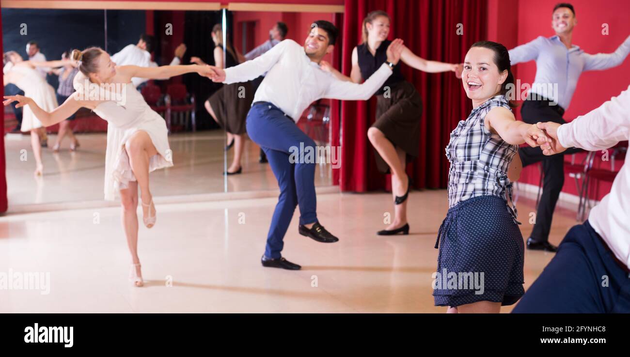 Couples practice studio dance hi-res stock photography and images - Alamy