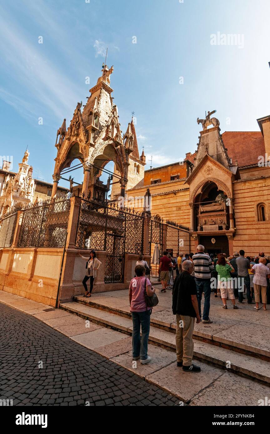 Saint zeno hi-res stock photography and images - Alamy