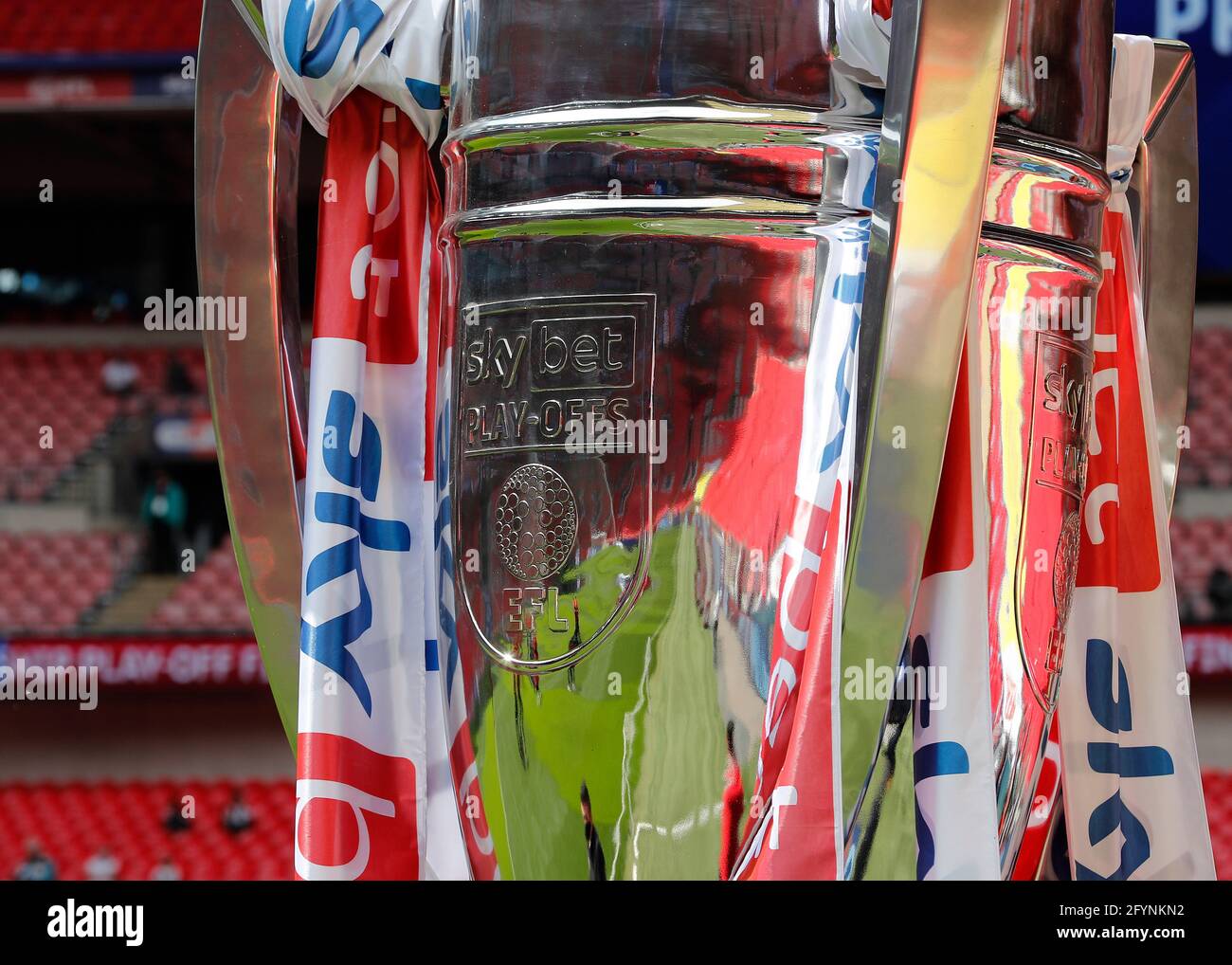 English football league championship trophy hi-res stock photography ...
