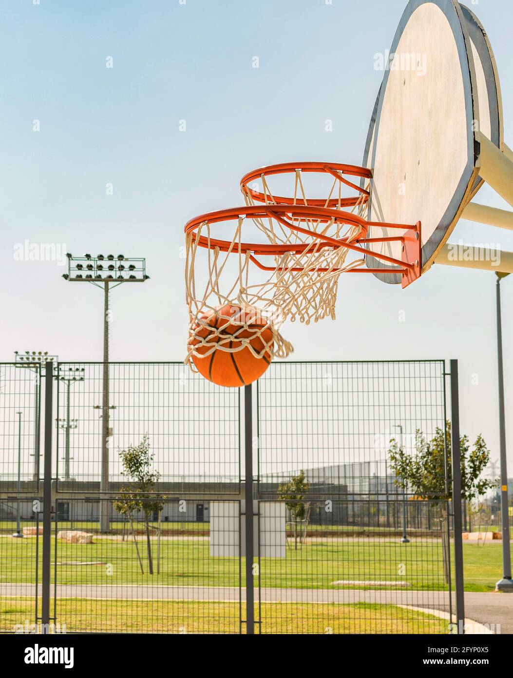 Slam dunk competition hi-res stock photography and images - Alamy