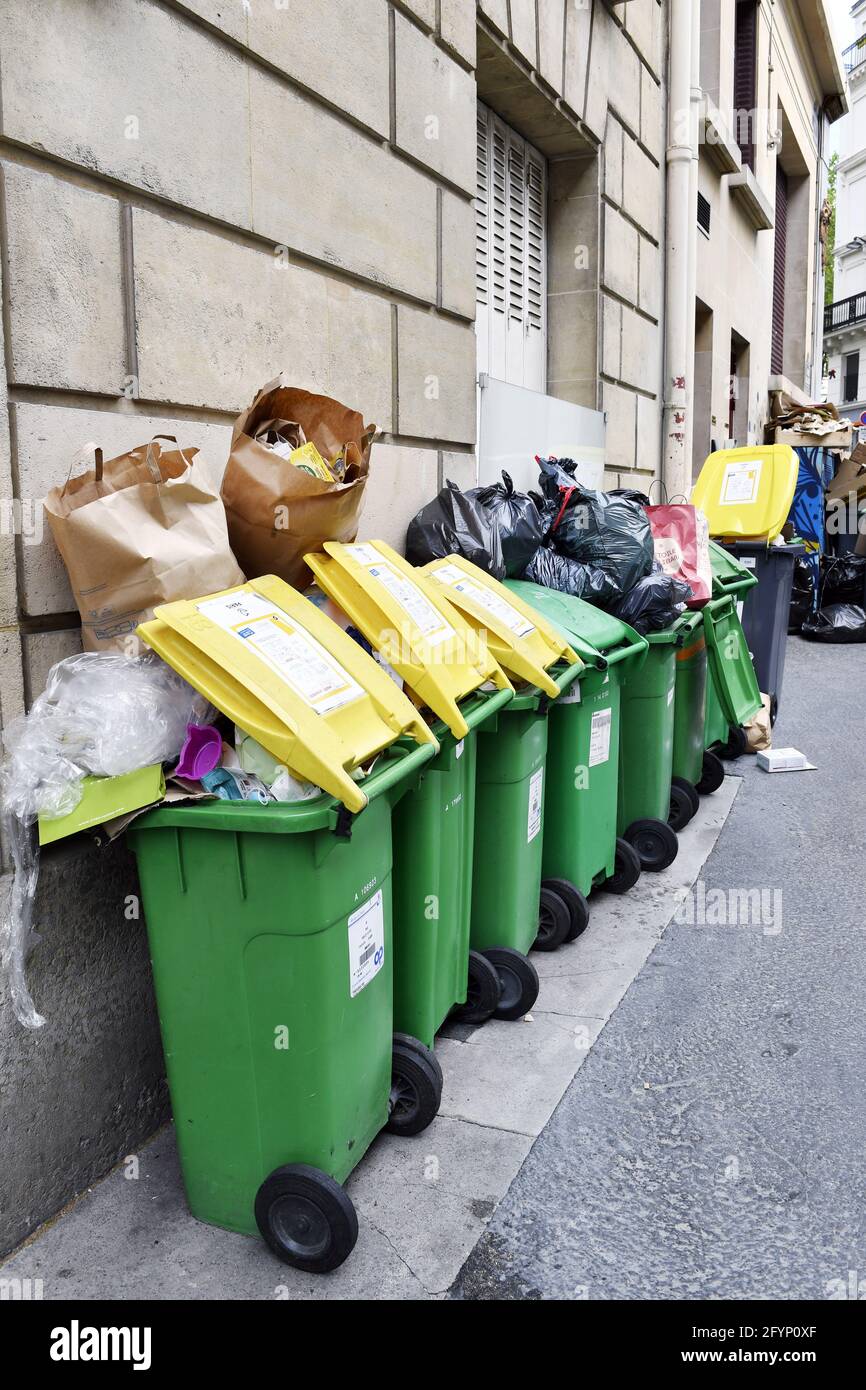 Saccage Paris - Paris Garbage Town - Paris - France Stock Photo - Alamy