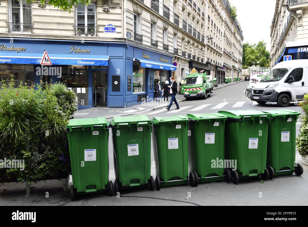 Saccage Paris - Paris Garbage Town - Paris - France Stock Photo - Alamy
