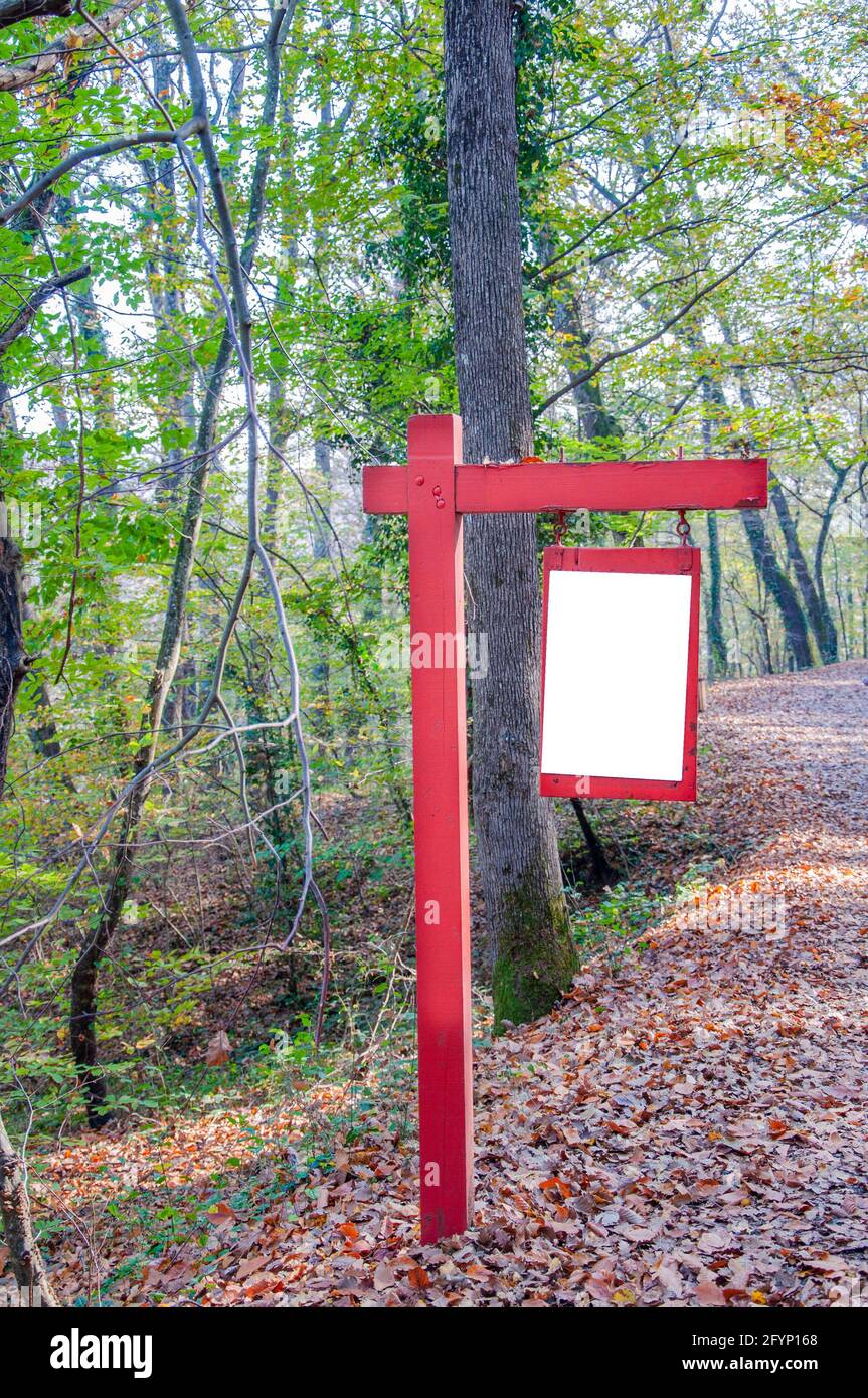 Blank notice board hi-res stock photography and images - Alamy