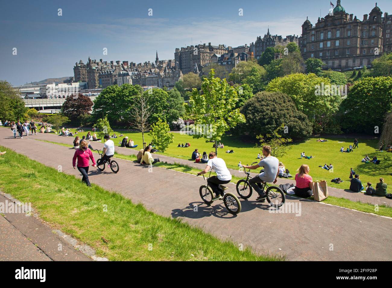 City Centre, Edinburgh, Scotland, UK weather. 29th May 2021. After very ...