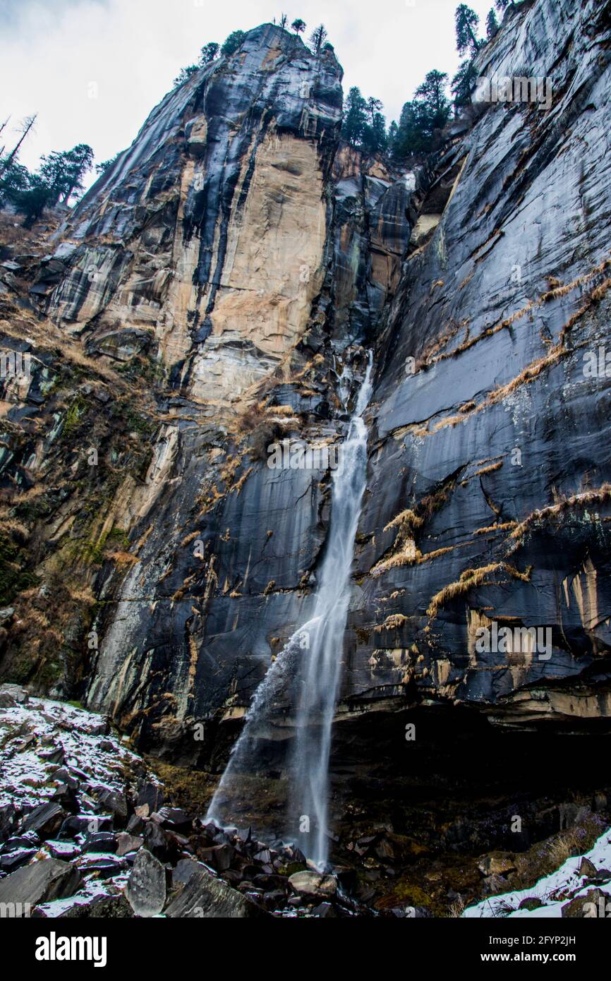 Jogini Waterfall, Manali India in Winters Stock Photo - Alamy