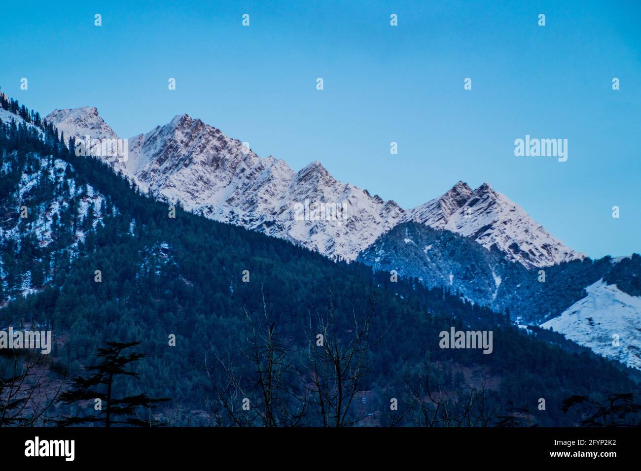 Snowfall in manali hi-res stock photography and images - Alamy