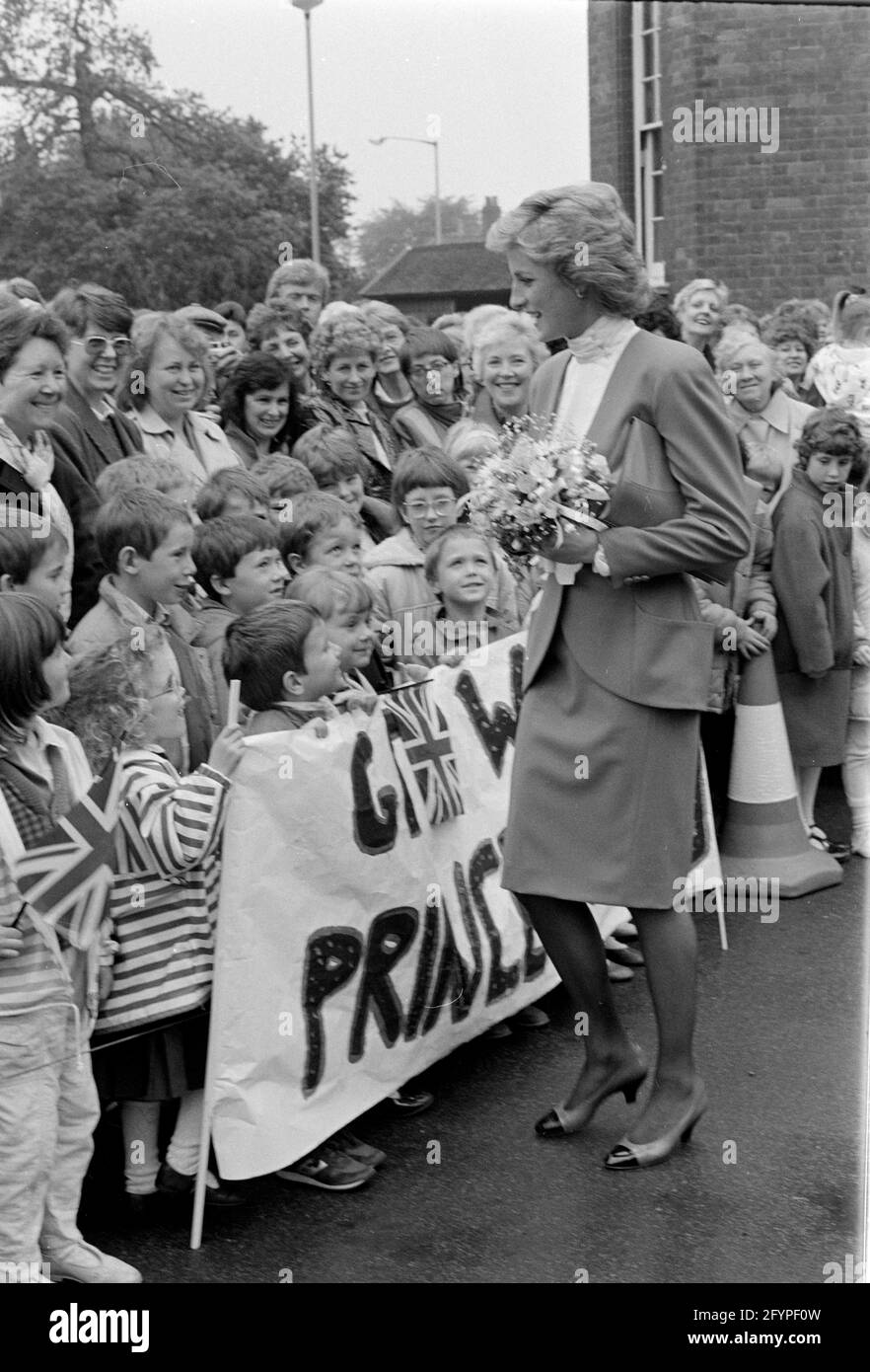 Princess Diana visiting the Boyd Court Guinness Trust Housing Estate ...