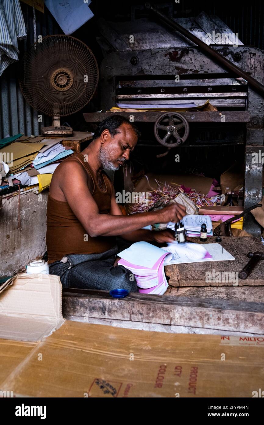 Manual printing press hi-res stock photography and images - Alamy