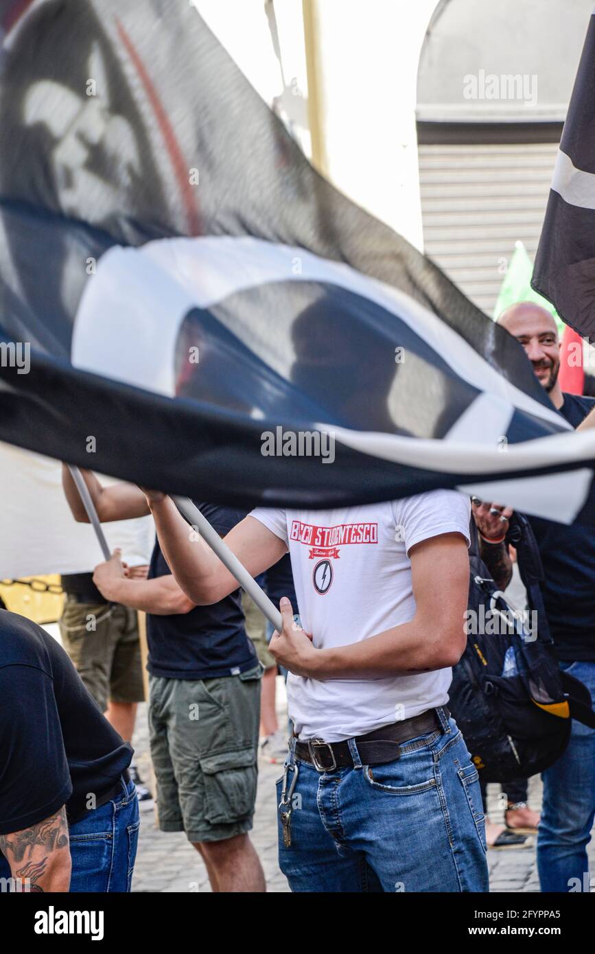 Persone e politica hi-res stock photography and images - Alamy