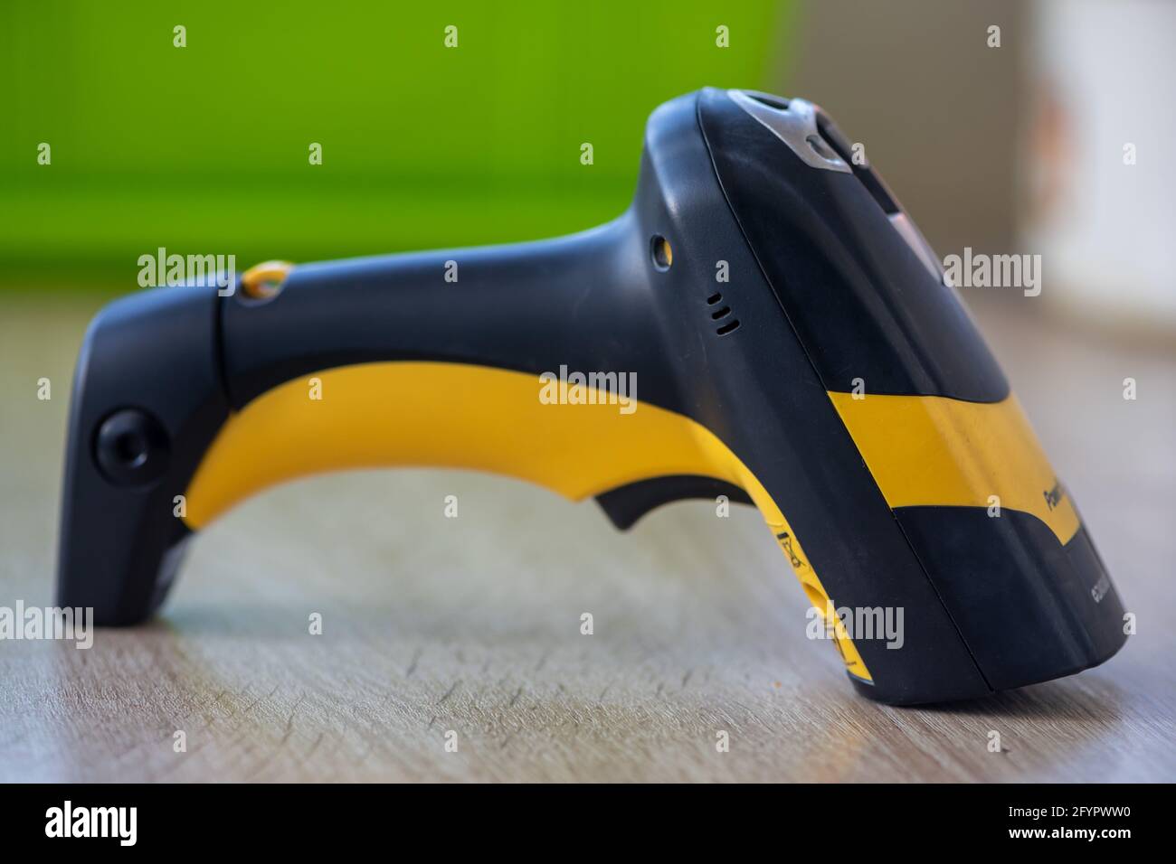 Grocery store bar scan hi-res stock photography and images - Alamy