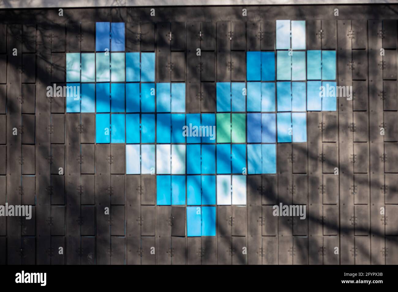 Love sign on a wall, made of bricks Stock Photo - Alamy