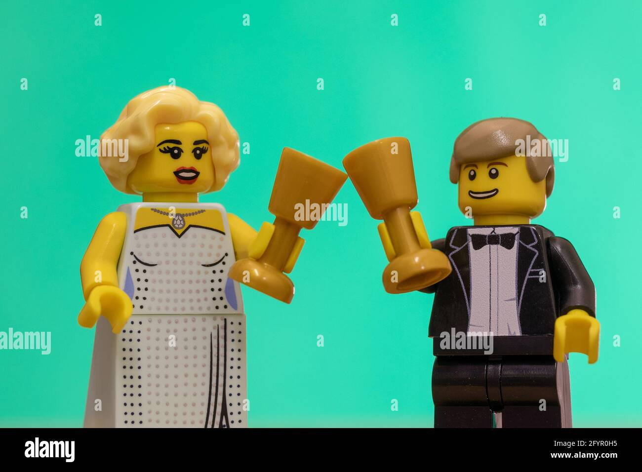 Lego wedding couple hi-res stock photography and images - Alamy