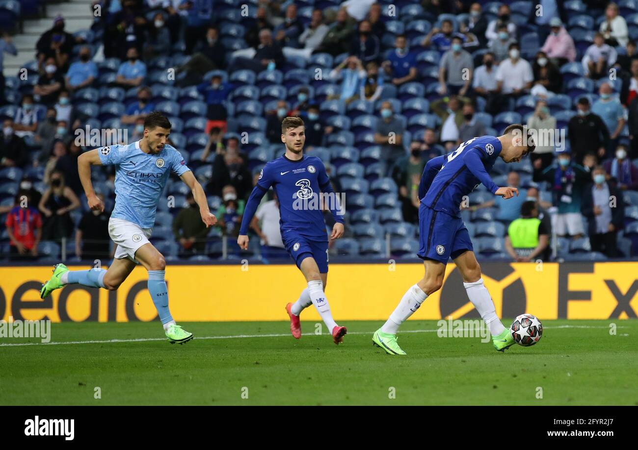 Kai havertz champions league trophy hi-res stock photography and images ...