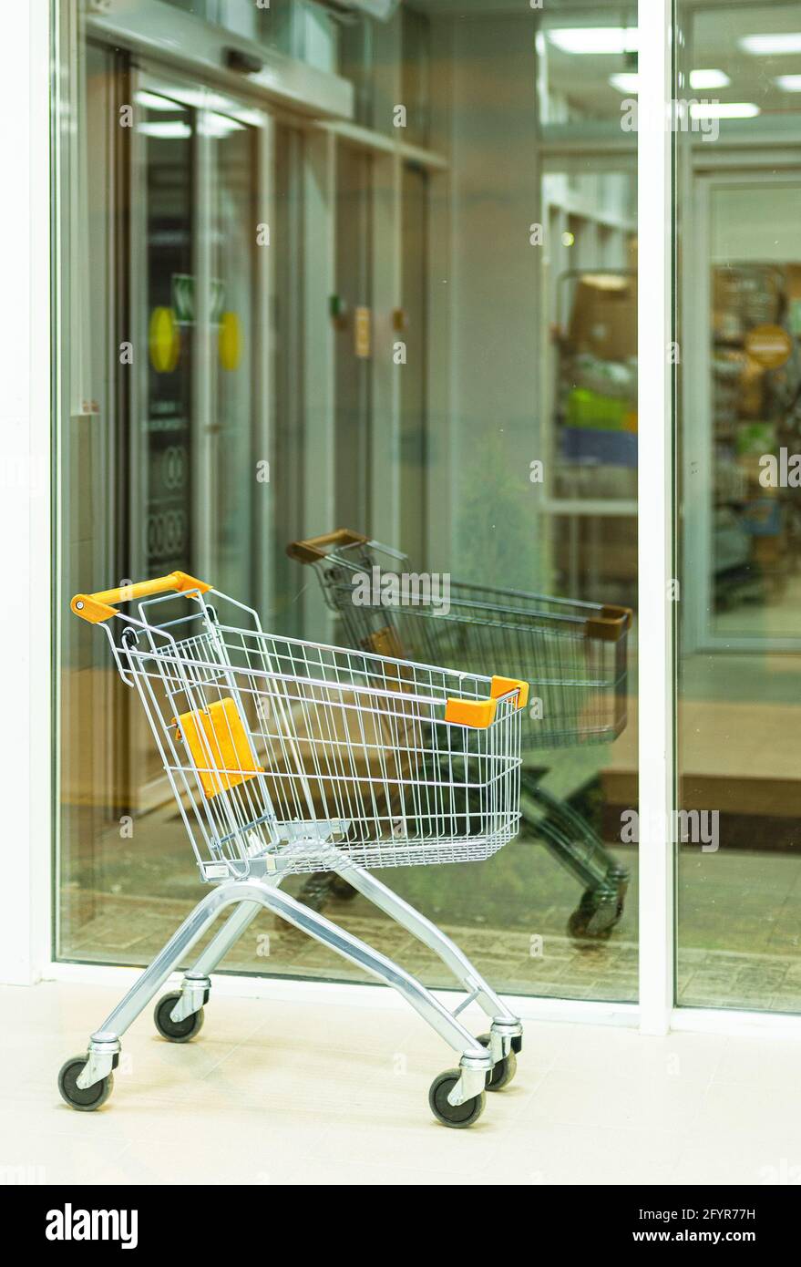 Supermarket interior trolley hi-res stock photography and images - Alamy