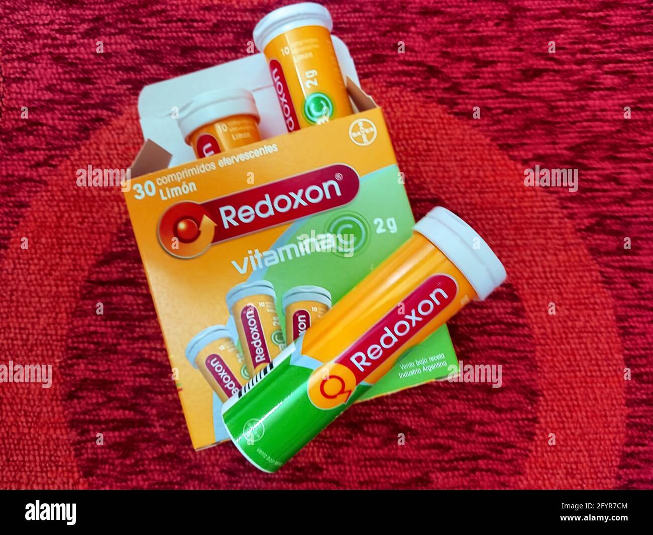 Effervescent vitamin c tablets hi-res stock photography and images - Alamy