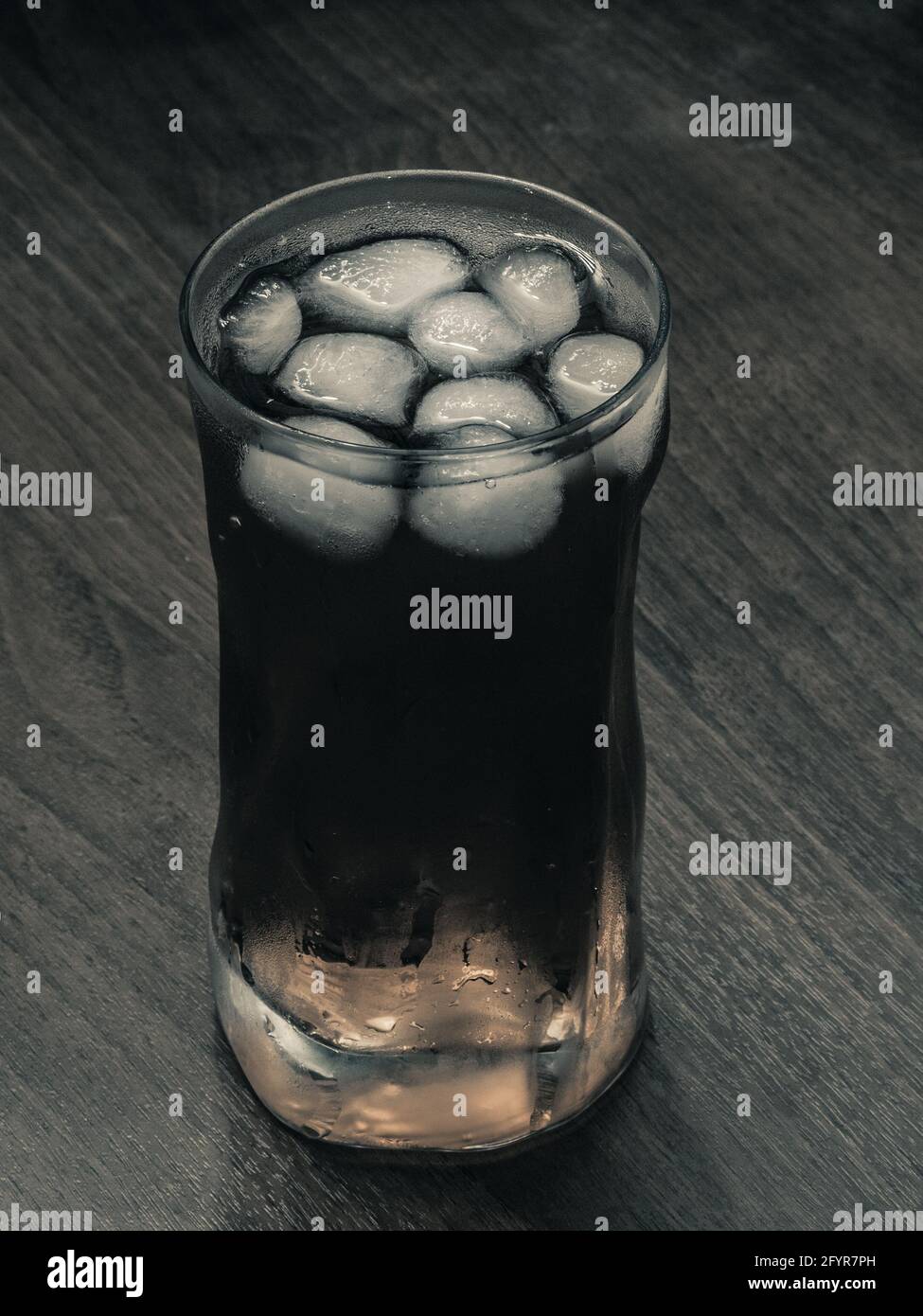 Dark liquid in whisky hi-res stock photography and images - Alamy