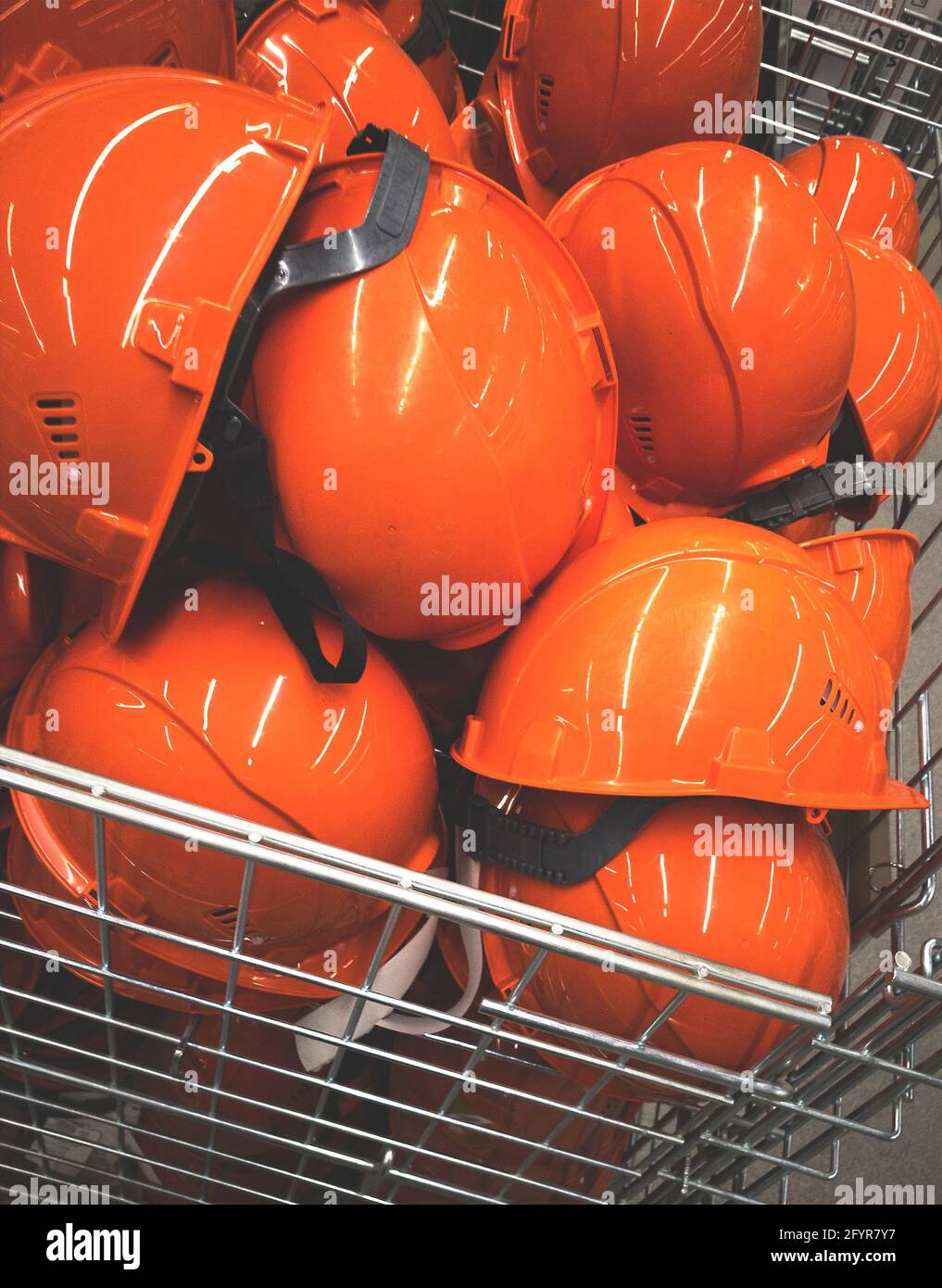 Construction workers wearing hard hats hi-res stock photography and ...