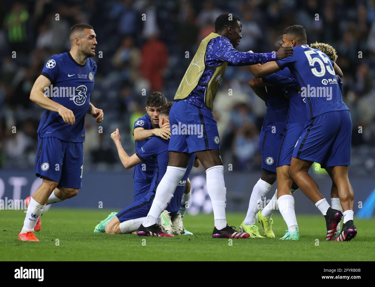PORTO, PORTUGAL - MAY 29: Chelsea players celebrates after winning the ...