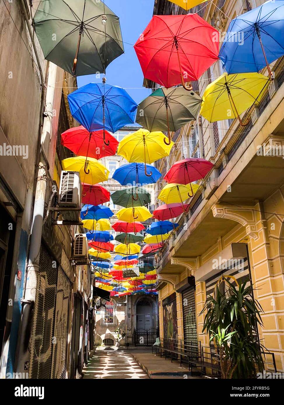 Umbrellas istanbul hi-res stock photography and images - Alamy