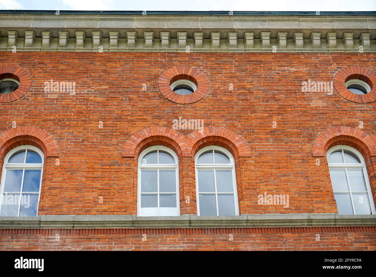 Rounded windows hi-res stock photography and images - Alamy