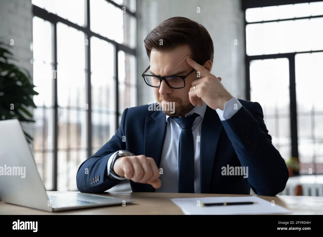 Concerned businessman hi-res stock photography and images - Alamy