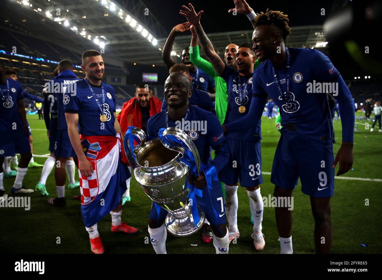 Kante champions league trophy hi-res stock photography and images - Alamy