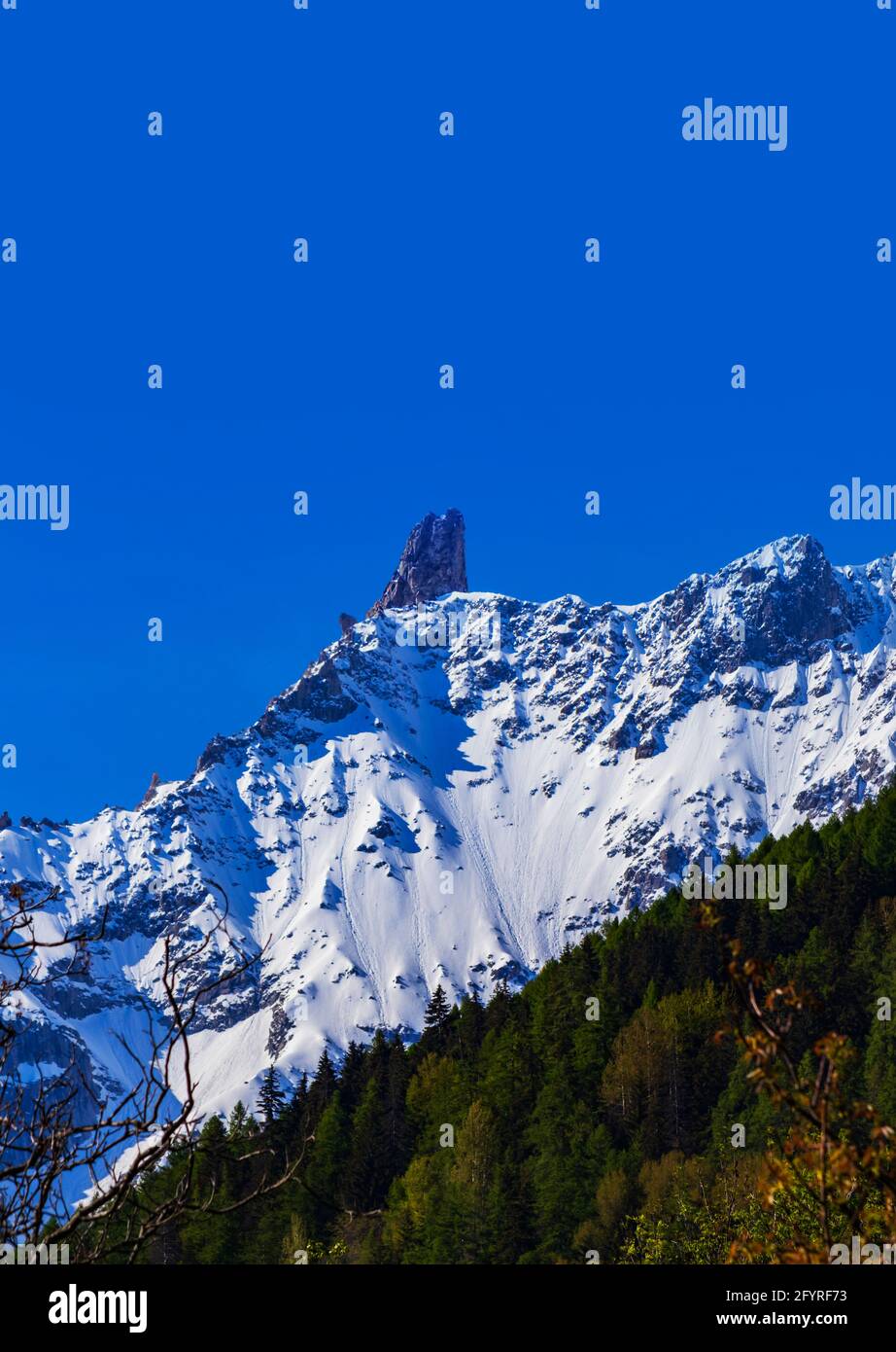 Italian alpine architecture hi-res stock photography and images - Alamy
