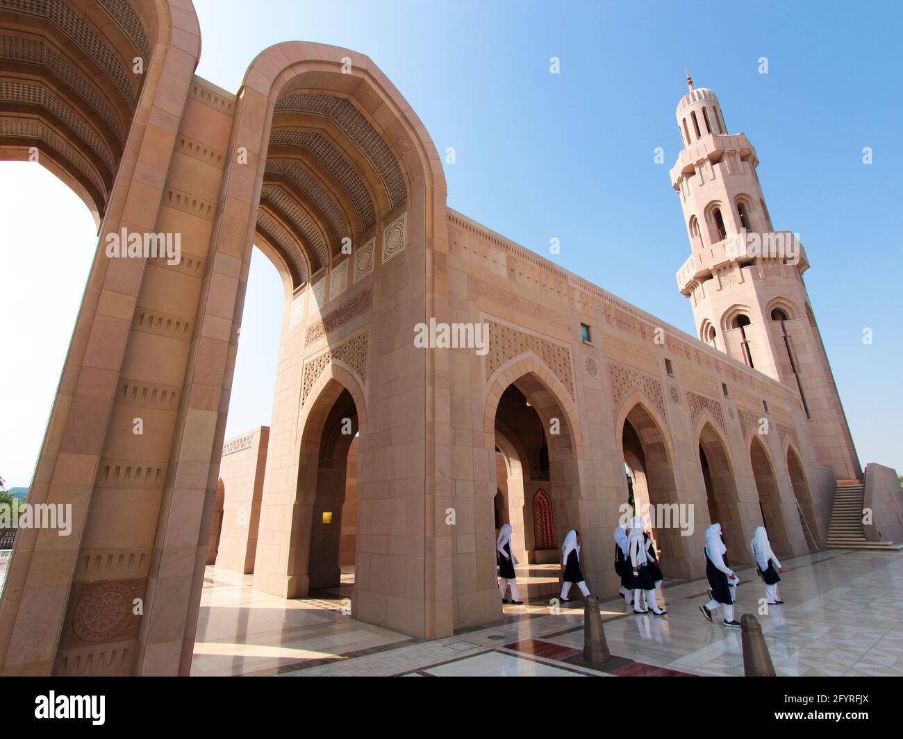 School girls tour the Sultan Qaboos Grand Mosque in Muscat, Oman Stock ...