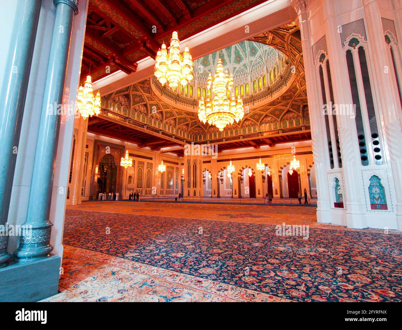 The impressive, large, maine dome carpeted interior at the Sultan ...