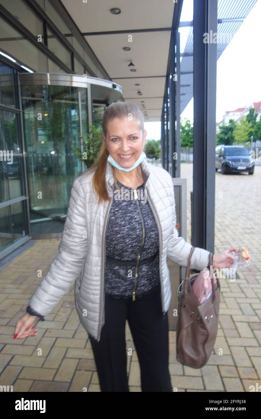 Maxi Biewer bei der Ankunft zur TV-Aufzeichnung der Talkshow 'Riverboat ...