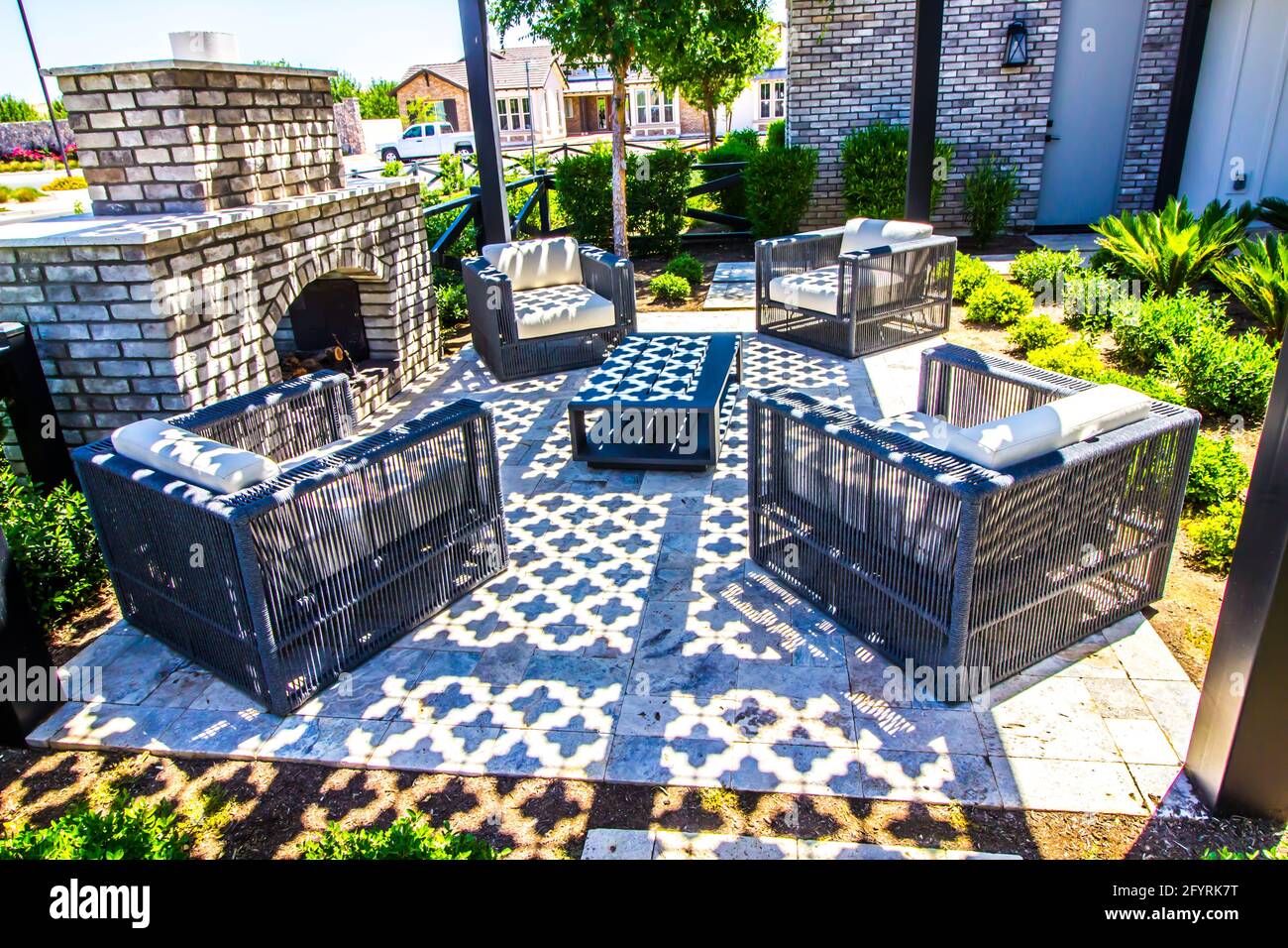 Conversation windows outside hi-res stock photography and images - Alamy