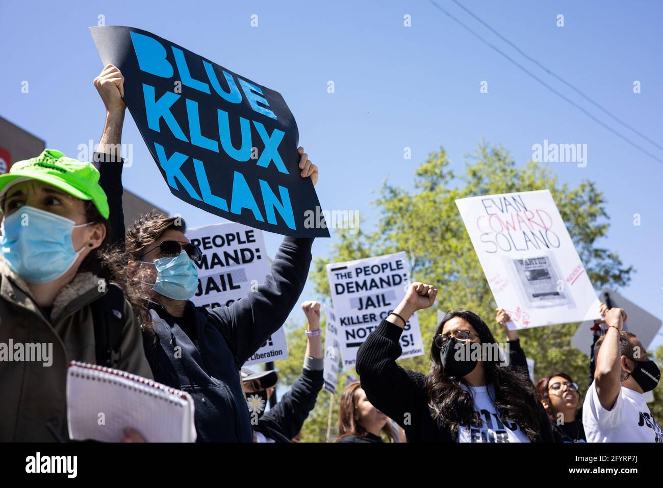 Family and supporters of Anthony Alvarez protest police outside of the ...