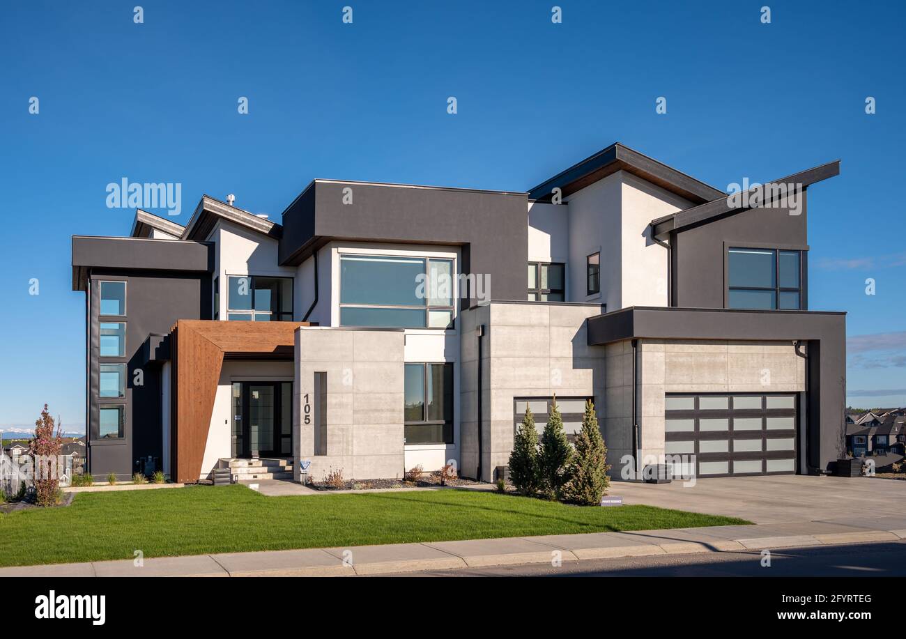 New neighbourhood calgary hi-res stock photography and images - Alamy