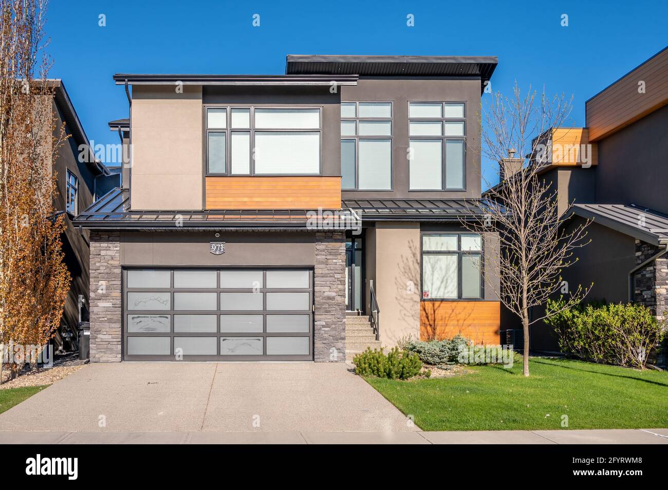 Modern dream home hi-res stock photography and images - Alamy