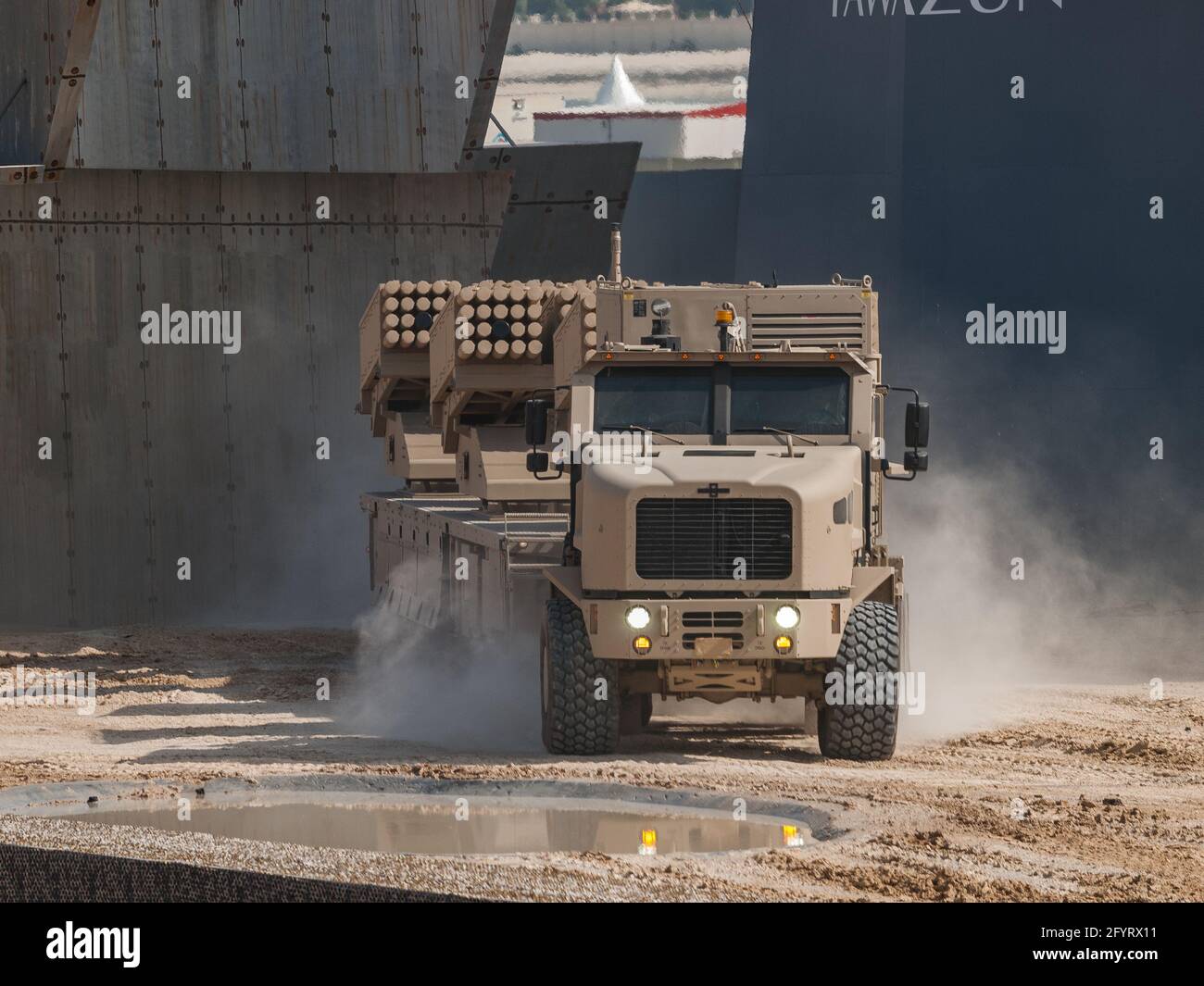 Multiple launch rocket system hi-res stock photography and images - Alamy