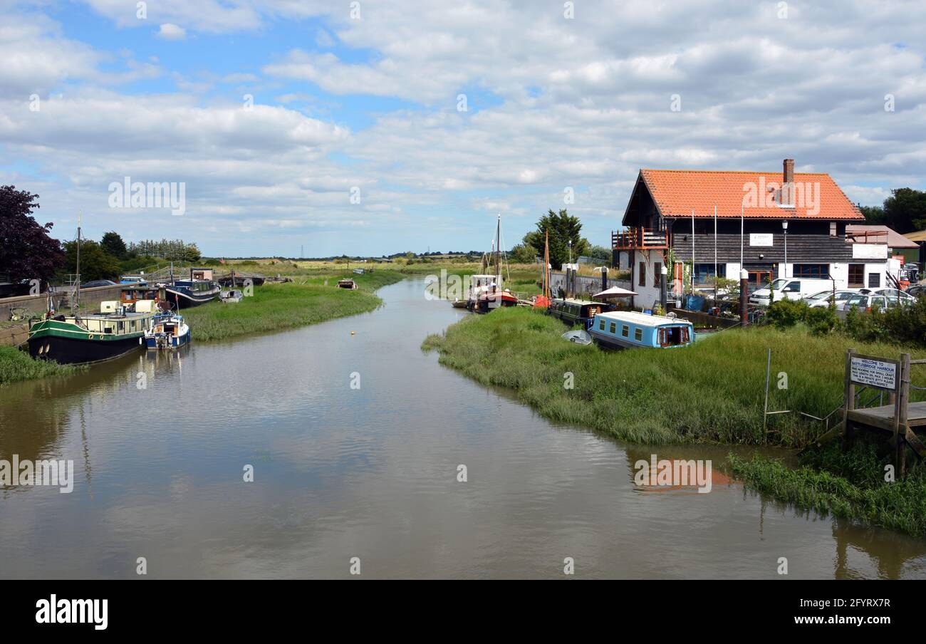 A beautiful country landscape with the River Crouch in Battlesbridge ...