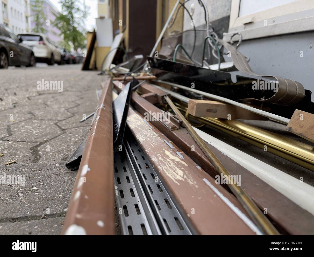 Bulky waste on pavement hi-res stock photography and images - Alamy