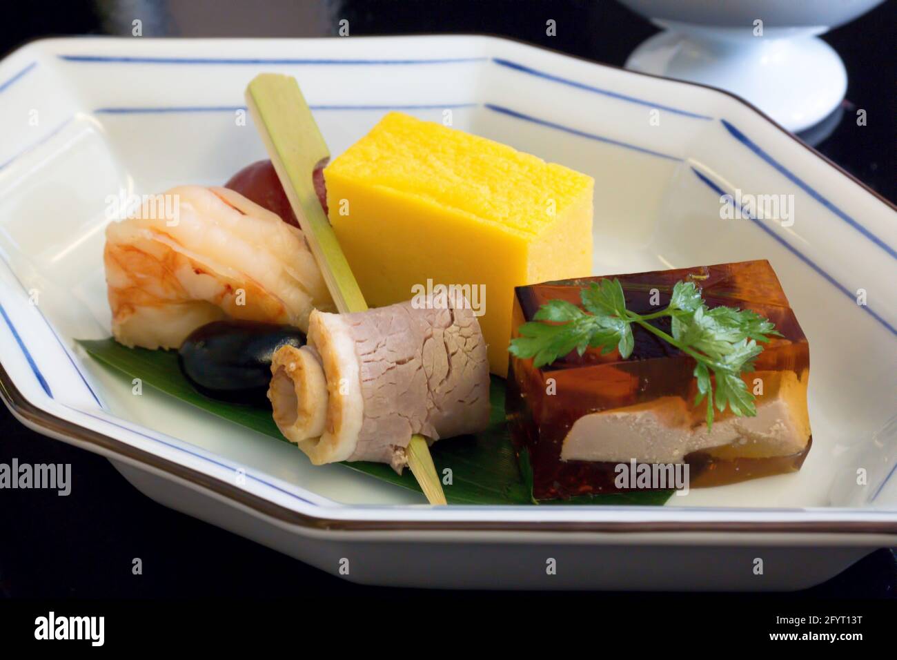 Airplane fine dining hi-res stock photography and images - Alamy