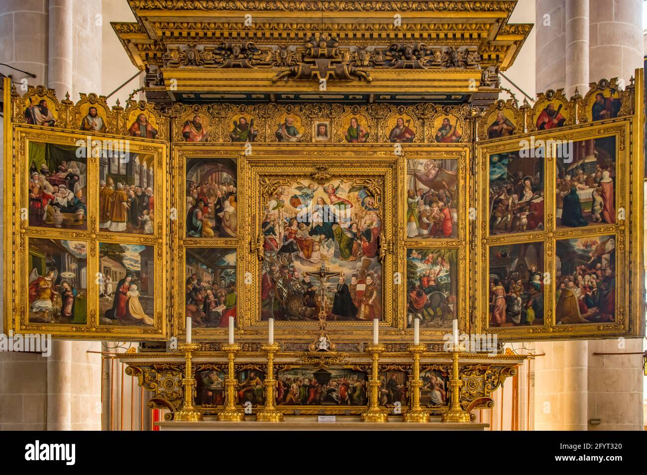 Altar triptych hi-res stock photography and images - Alamy