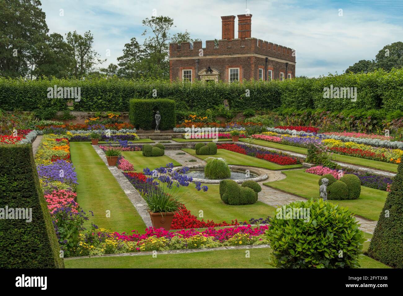 Pool Garden, Hampton Court Palace, London, England Stock Photo - Alamy