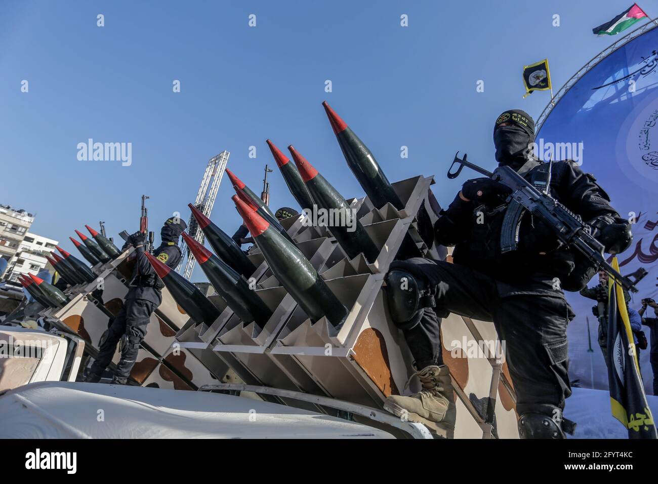 Fighters from the Saraya al-Quds Brigades, the armed wing of the ...
