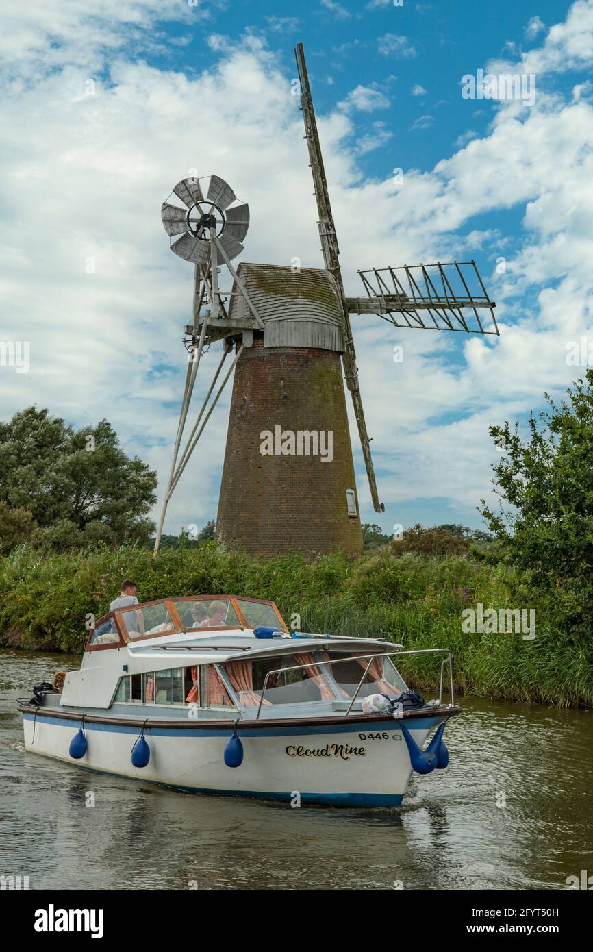 Turf fen mill windmill hi-res stock photography and images - Alamy